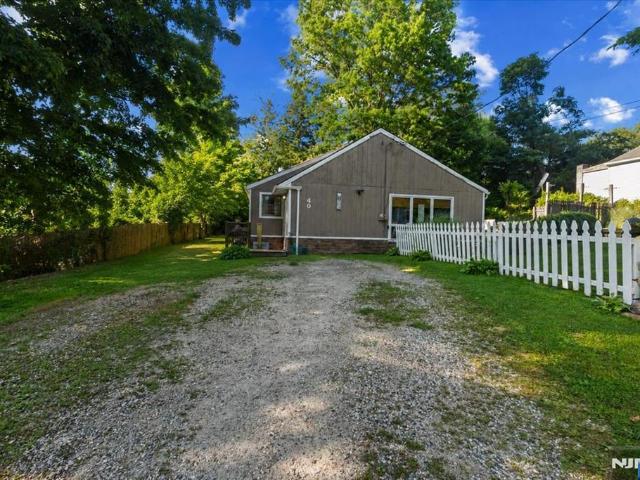 40 Glenridge Road