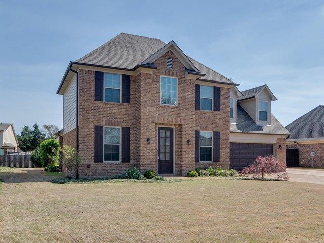 40 Green Hills Dr, Oakland, TN 38060