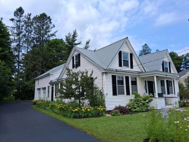 40 High St, Paris, ME 04281
