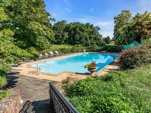 40 Independence Rd, Red Bank, NJ 07701 | MLS #22607