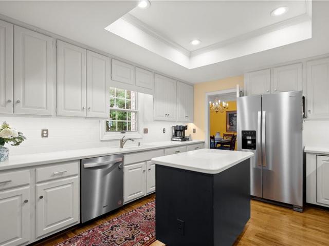 40 Ivy Chase NE