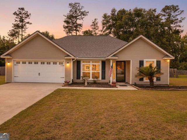 40 J R Dr, Ellabell, GA 31308
