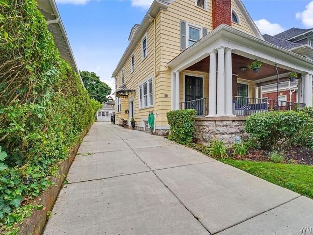 40 Jewett Parkway
