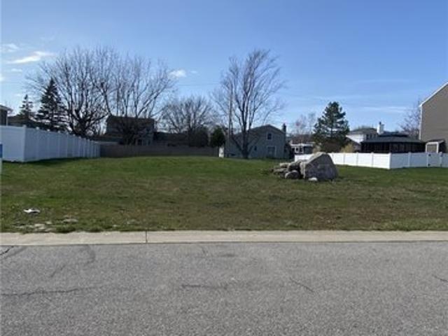 40 John Alex Dr, West Seneca, NY 14224