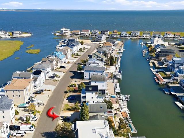 40 Kentucky Dr, Little Egg Harbor, NJ 08087