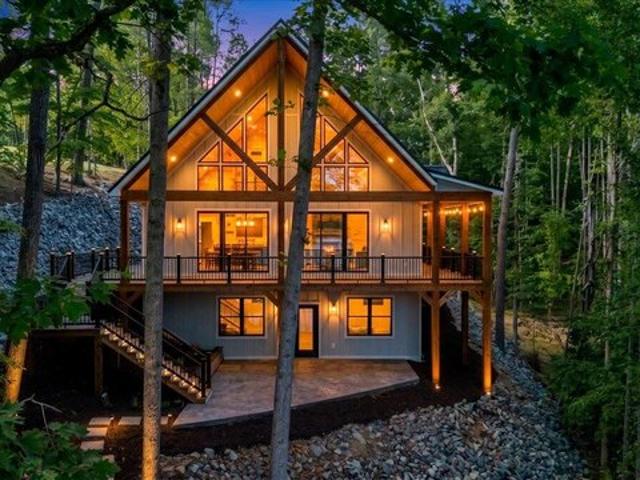 40 Kings Way, Wirtz, VA 24184