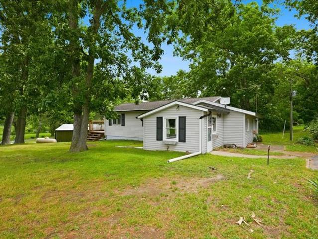 40 Lane 250 Lake Pleasant, Orland, IN 46776
