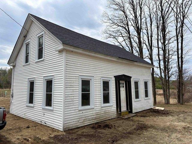 40 Library Rd, Grafton, NH 03240