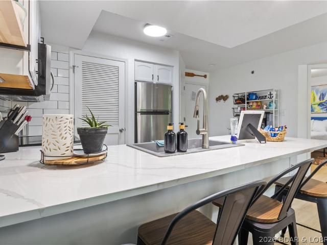 40 Lighthouse Rd, Unit 4203, Lake Ozark, MO 65049 | MLS #3584 | Compass