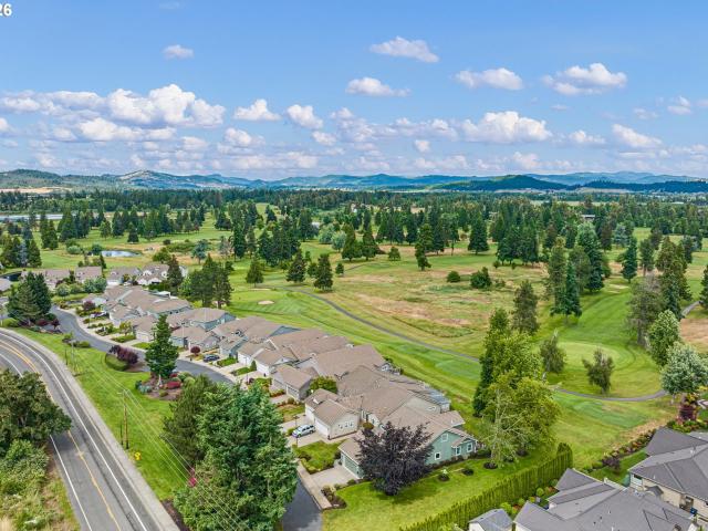 40 magnolia dr