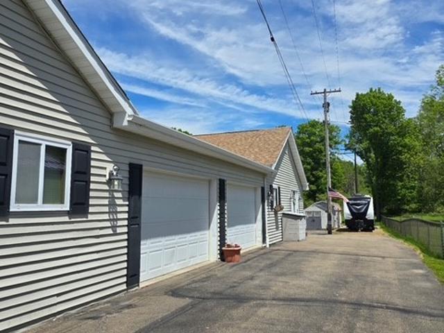 40 Maple Street