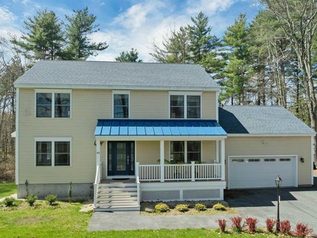 40 Mary Ann Ave, Salem, NH 03079