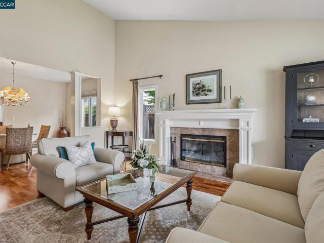 40 Marseille Ct