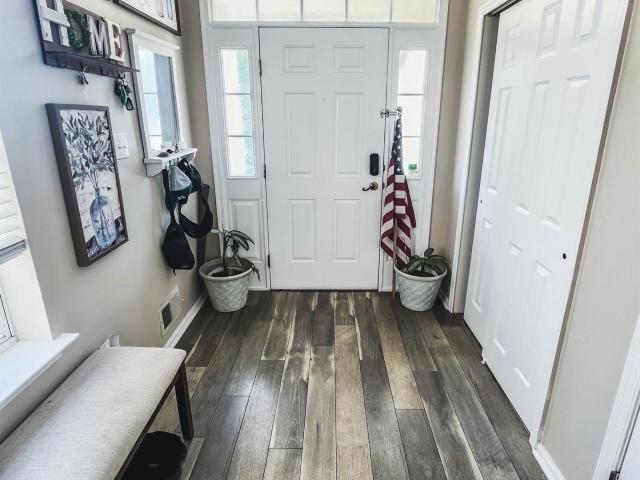 40 Meadow Cir