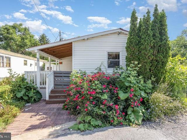 40 Meadowbrook Ct, New Cumberland, PA 17070
