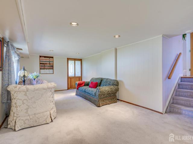 40 Meeker Ave, Edison, NJ 08817 | MLS #2613 R