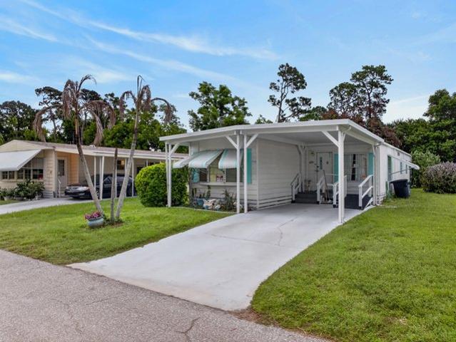 40 Montilla Way, Port Saint Lucie, FL 34952