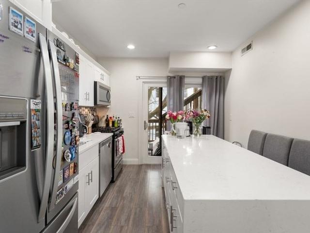 40 Morris St Apt 2, Boston, MA 02128