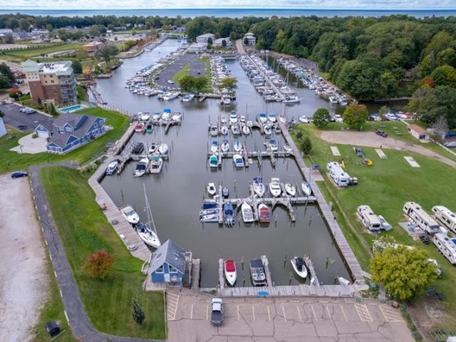 40 N Bailey Ave Unit 5, South Haven, MI 49090