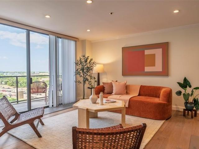 40 N Interstate 35 Apt 11B2, Austin, TX 78701