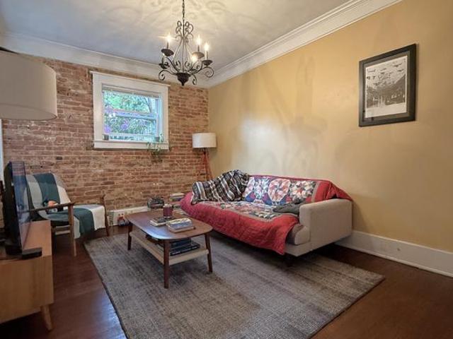 40 N Plum Street