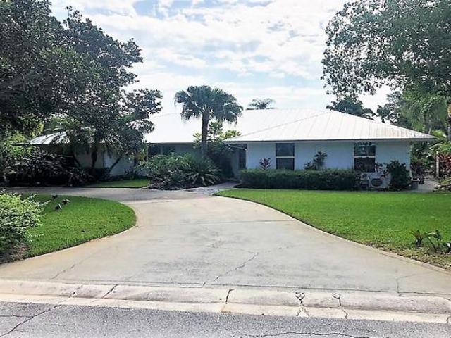 40 N River Rd, Sewalls Point, FL 34996
