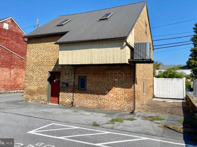 40 N Second Street Barn Suite