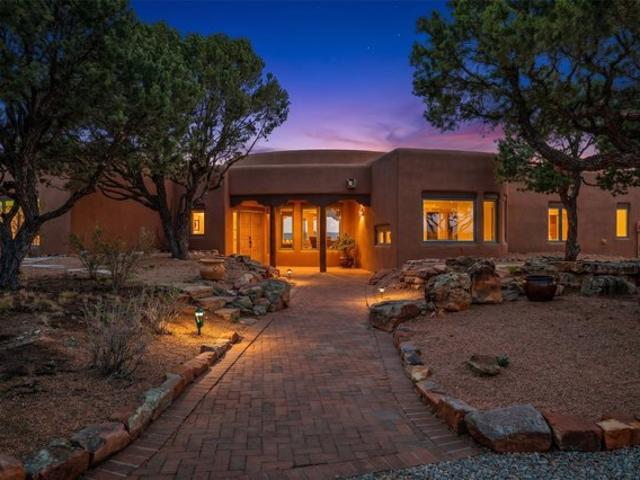 40 N Vuelta Herradura, Santa Fe, NM 87506