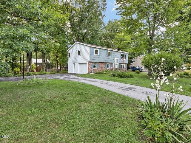 40 Oakwood Boulevard
