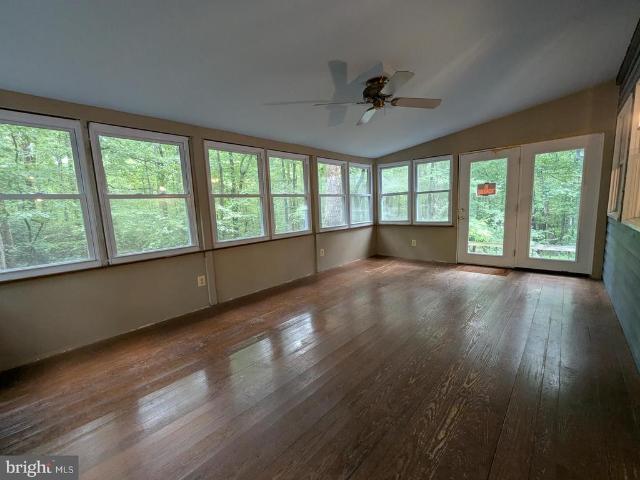 40 Oak Forest Lane