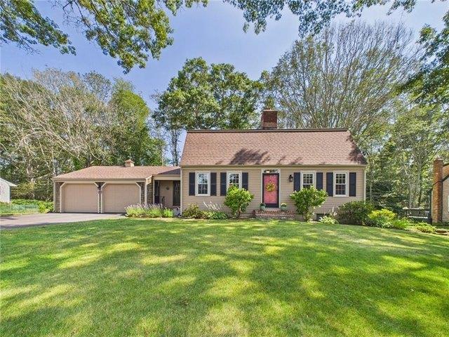 40 Oak Hill Rd, South Kingstown, RI 02879