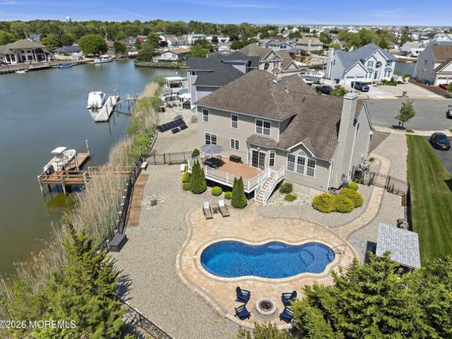 40 Overlook Dr, Little Egg Harbor, NJ 08087