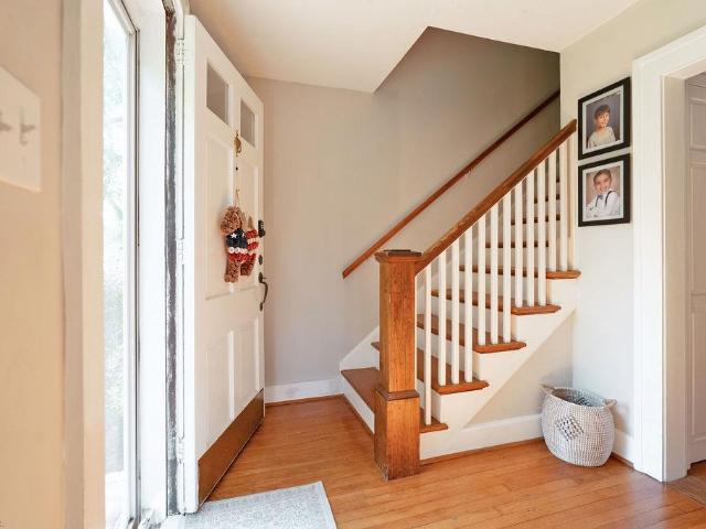 40 Pear AVE