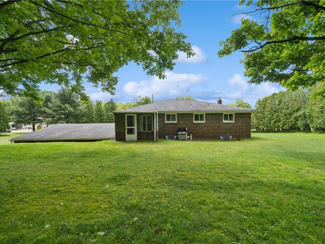 40 Peters Rd