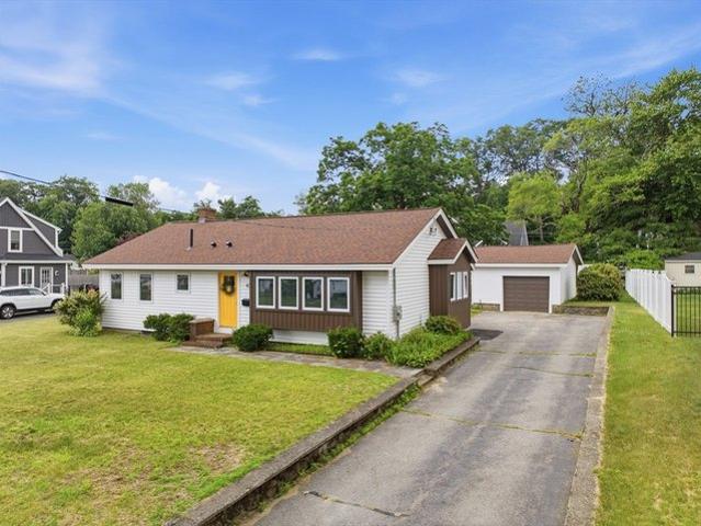 40 Pine St, Hudson, MA 01749