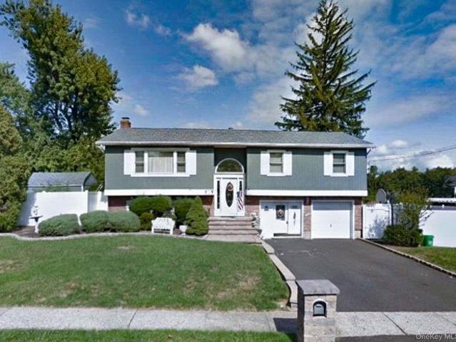 40 Pittsford Way, Nanuet, NY 10954