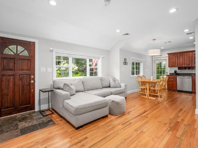 40 Red Lily Pond Rd