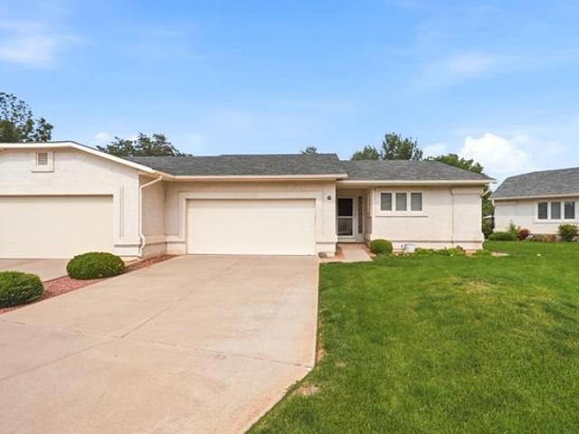 40 Regency Blvd Apt G, Pueblo, CO 81005