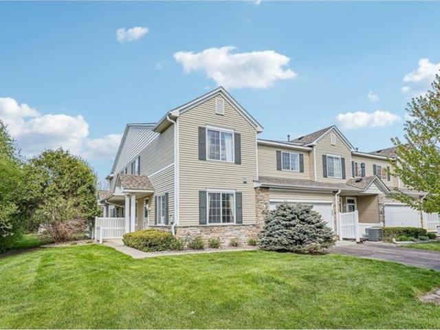 40 River Woods Dr W, Saint Paul Park, MN 55071