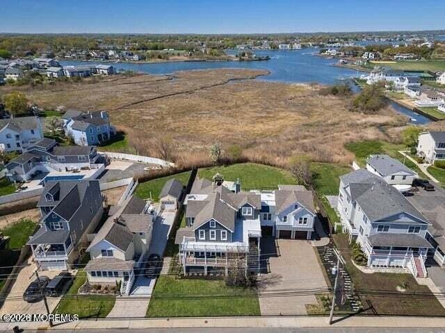 40 Riverdale Ave, Monmouth Beach, NJ 07750