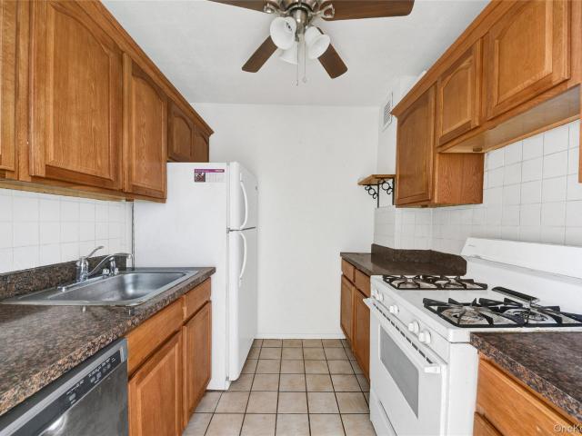 40 S Cole Avenue 1H