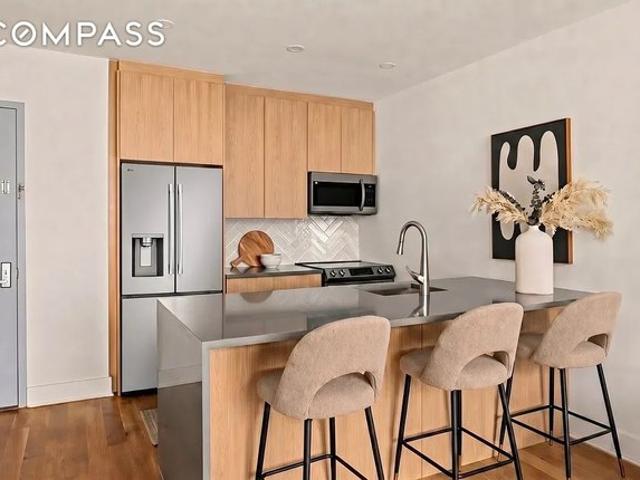 40 Schaefer St Unit 3B, Brooklyn, NY 11207