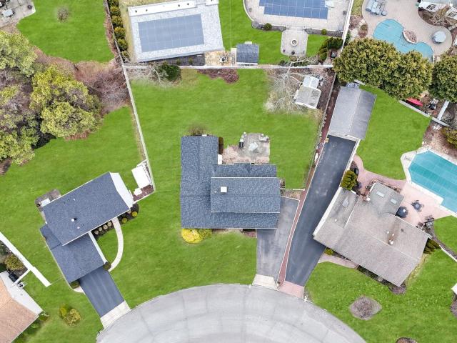 40 Sequoia Way