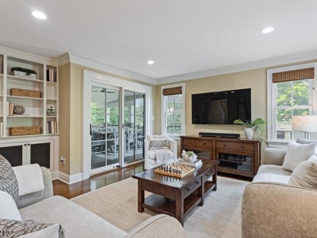 40 Sunnybrook Rd