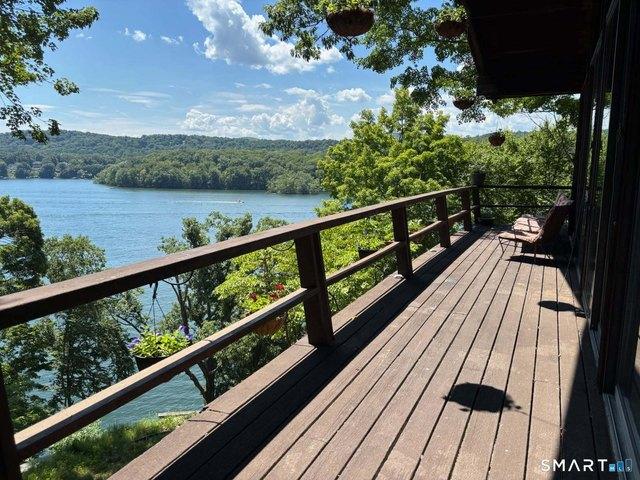 40 Sunset Dr, Sherman, CT 06784