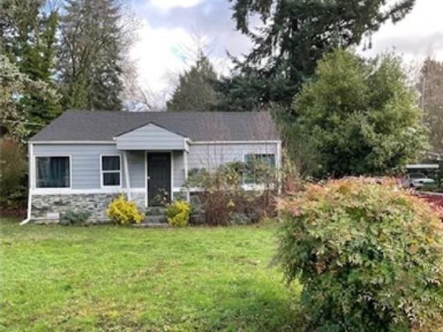 40th Ave NE