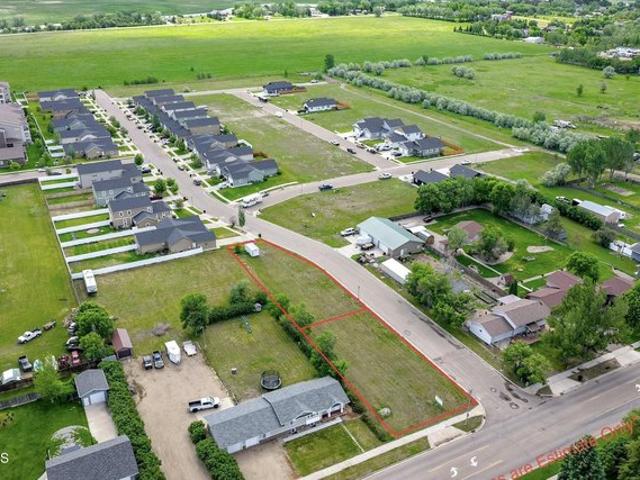 40th St E, Williston, ND 58801