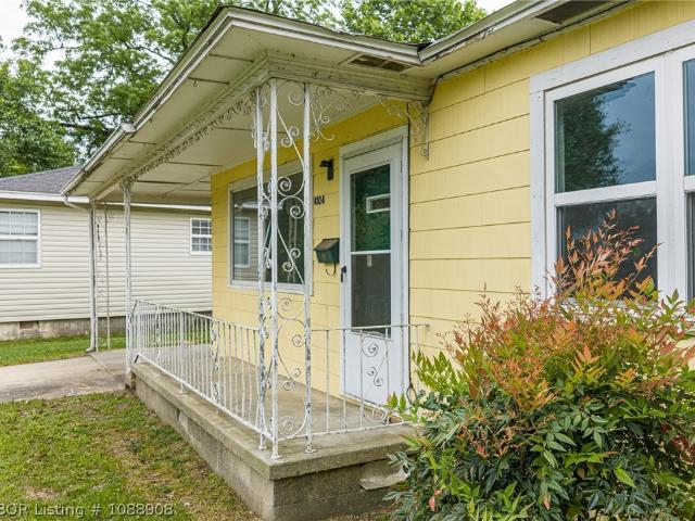 4104 Albert Pike Avenue