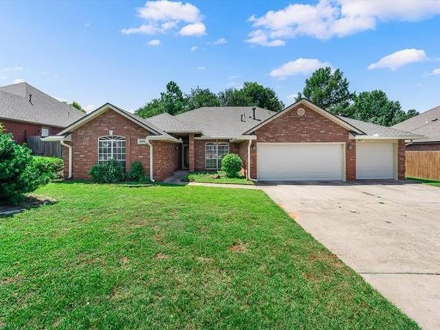 4104 Devon Dr, Edmond, OK 73034