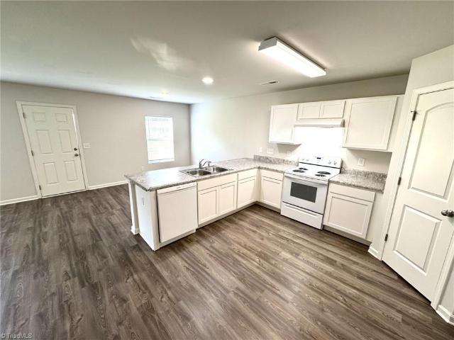 4104 Devonwood Court